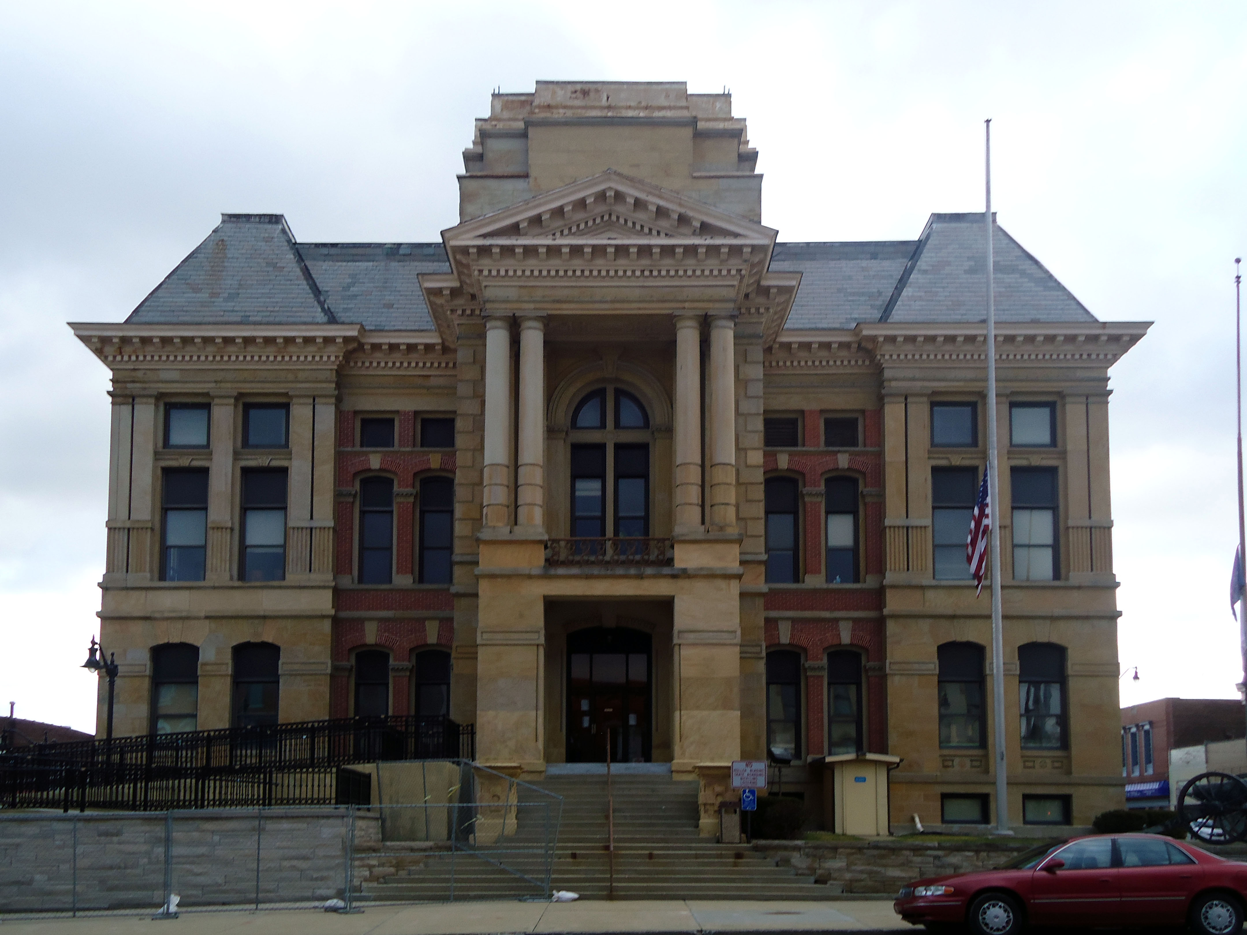The restored Montgomery County, Indiana Courthouse (1876-) | Hiding in ...
