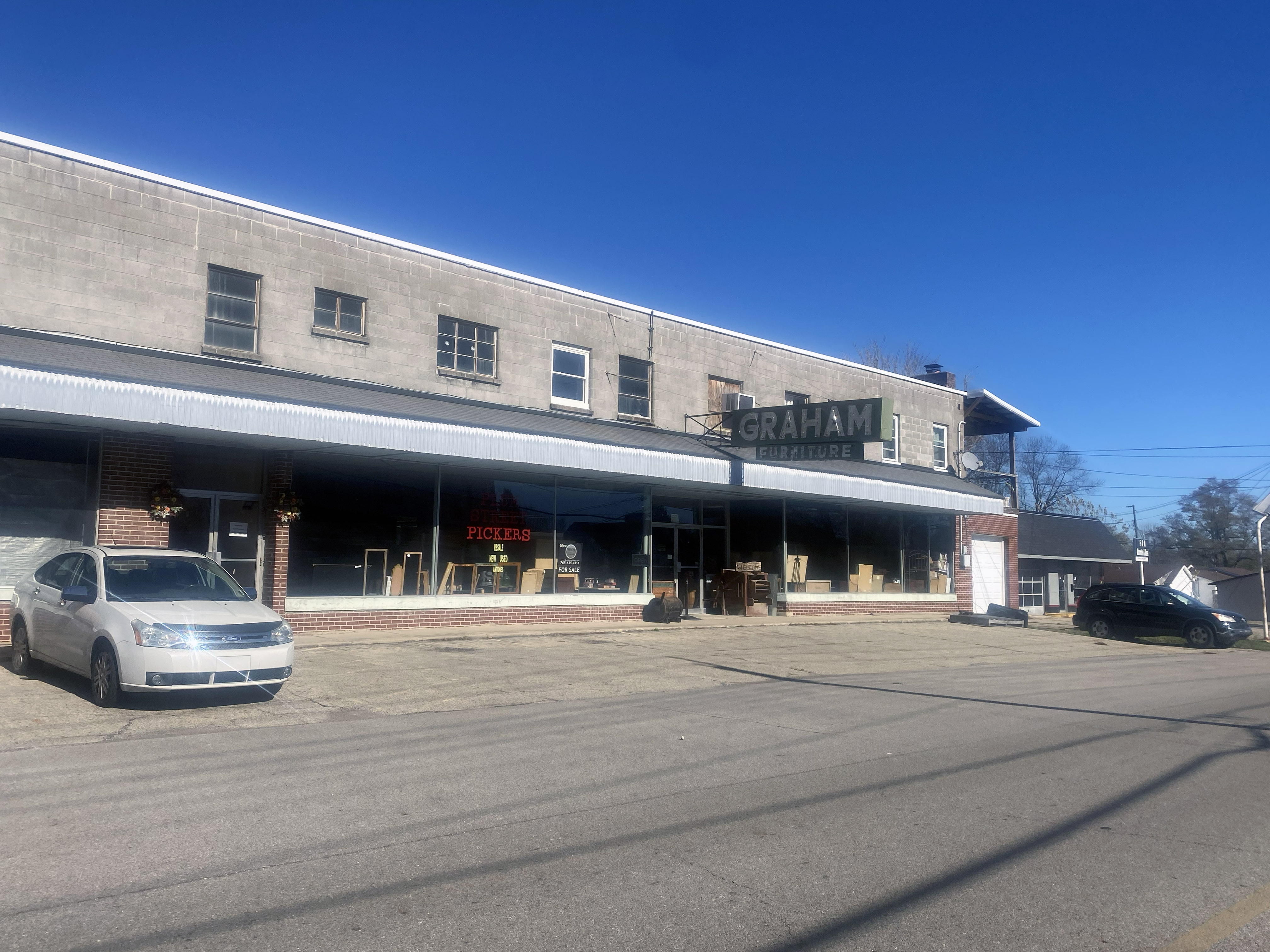 32 Graham chesterfield | Hiding in Plain Sight