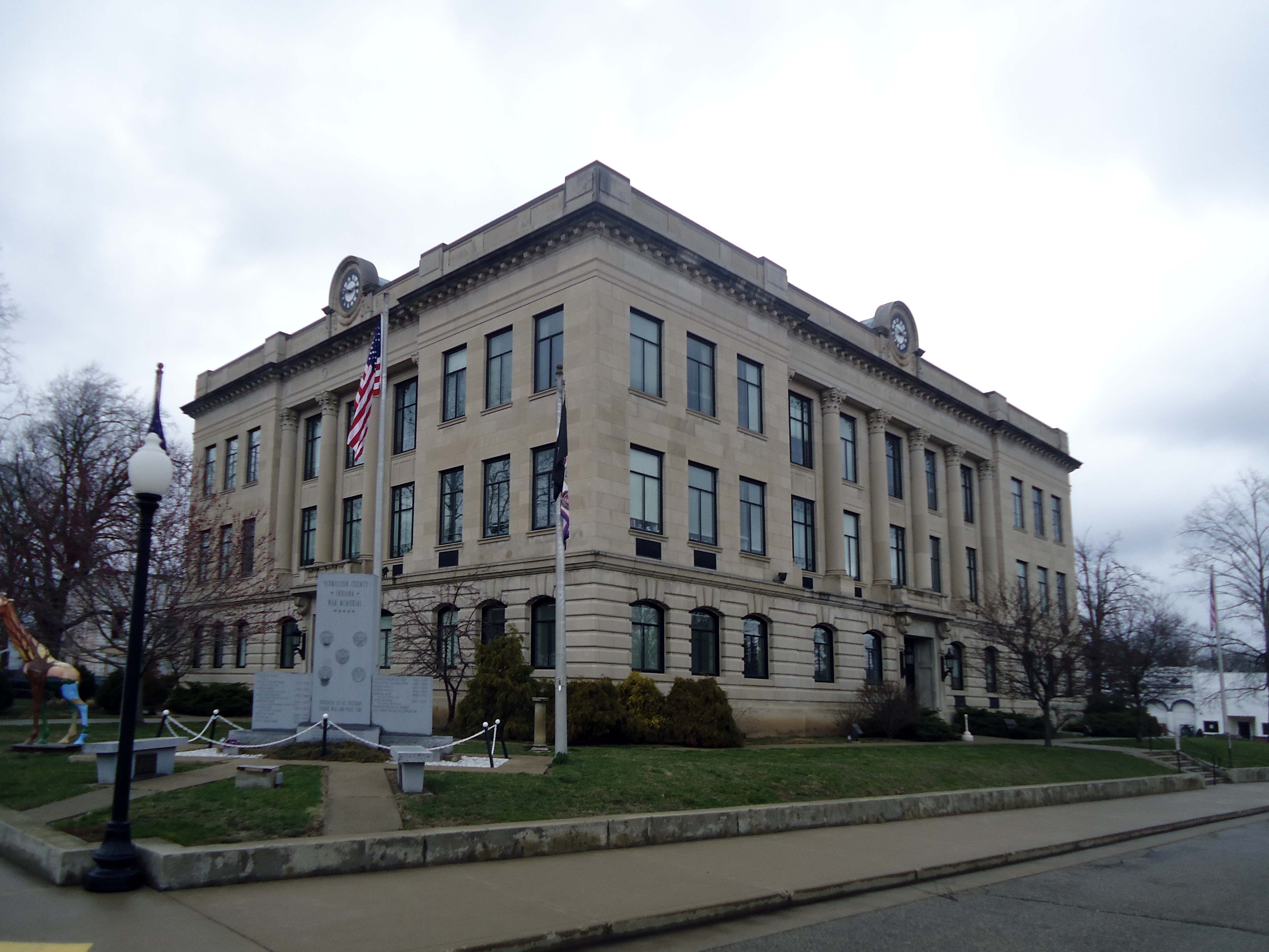 The Vermillion County Courthouse in Indiana (1924-) | Hiding in Plain Sight