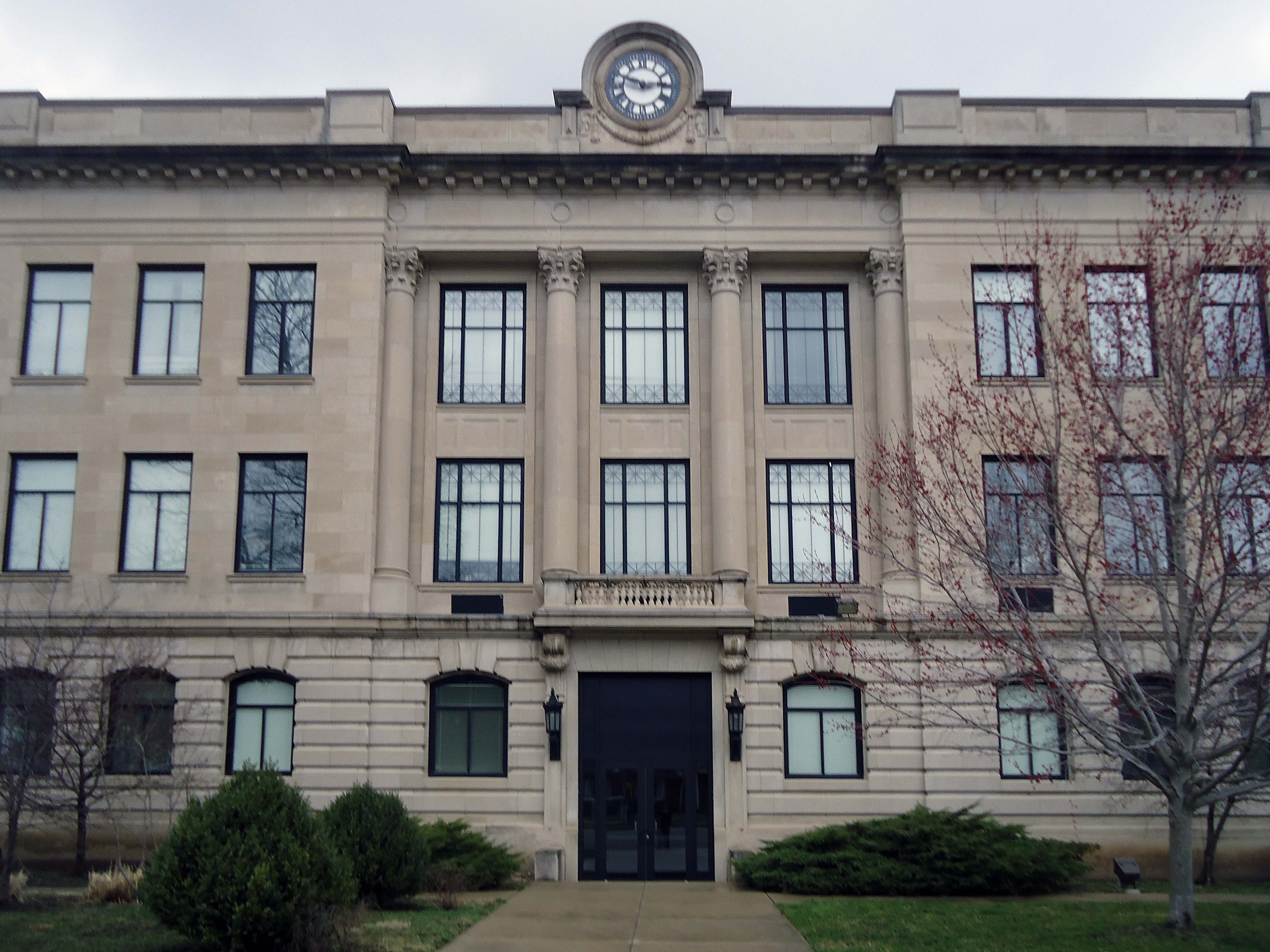 The Vermillion County Courthouse in Indiana (1924-) | Hiding in Plain Sight