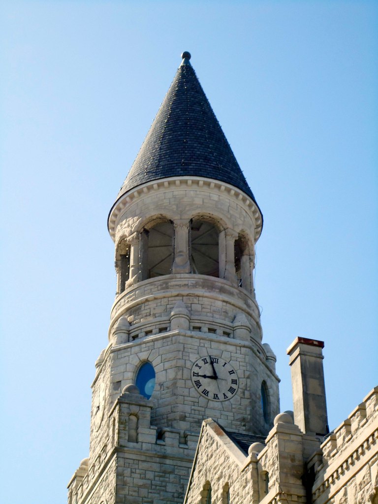 The Washington County, Indiana Courthouse (1888-) | Hiding in Plain Sight