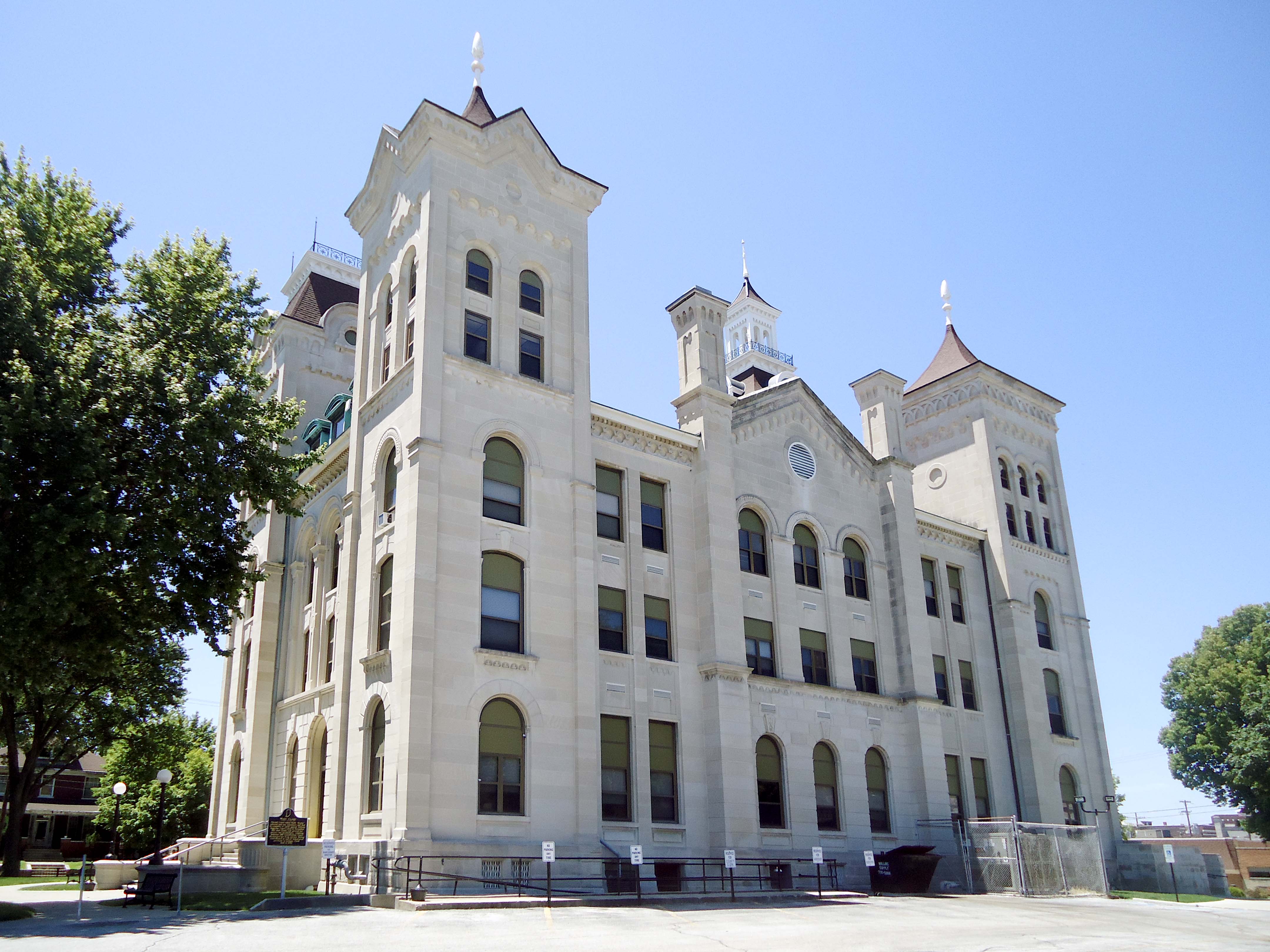 The Knox County, Indiana Courthouse (1876-) | Hiding in Plain Sight