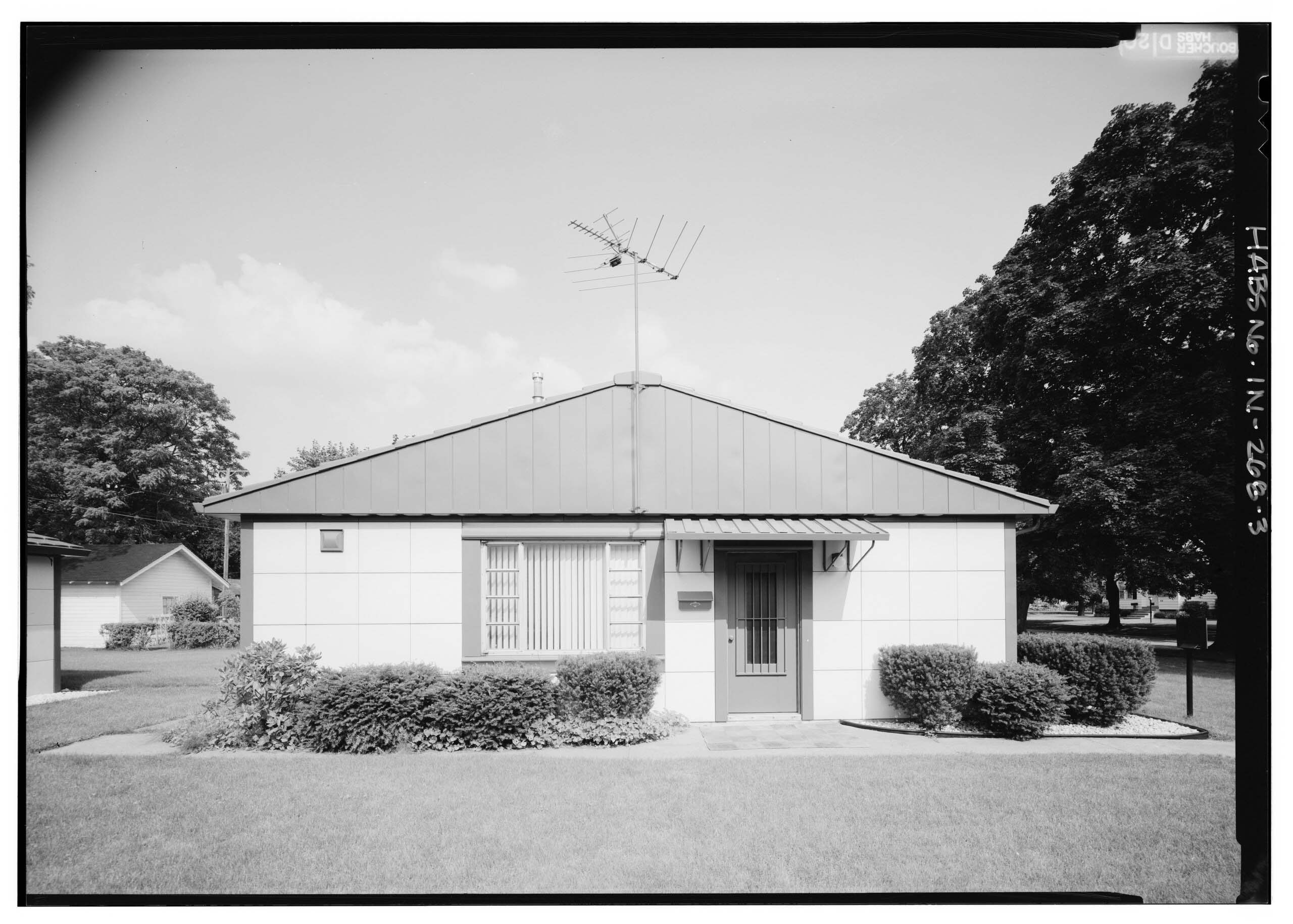 Lustron living in Anderson | Hiding in Plain Sight