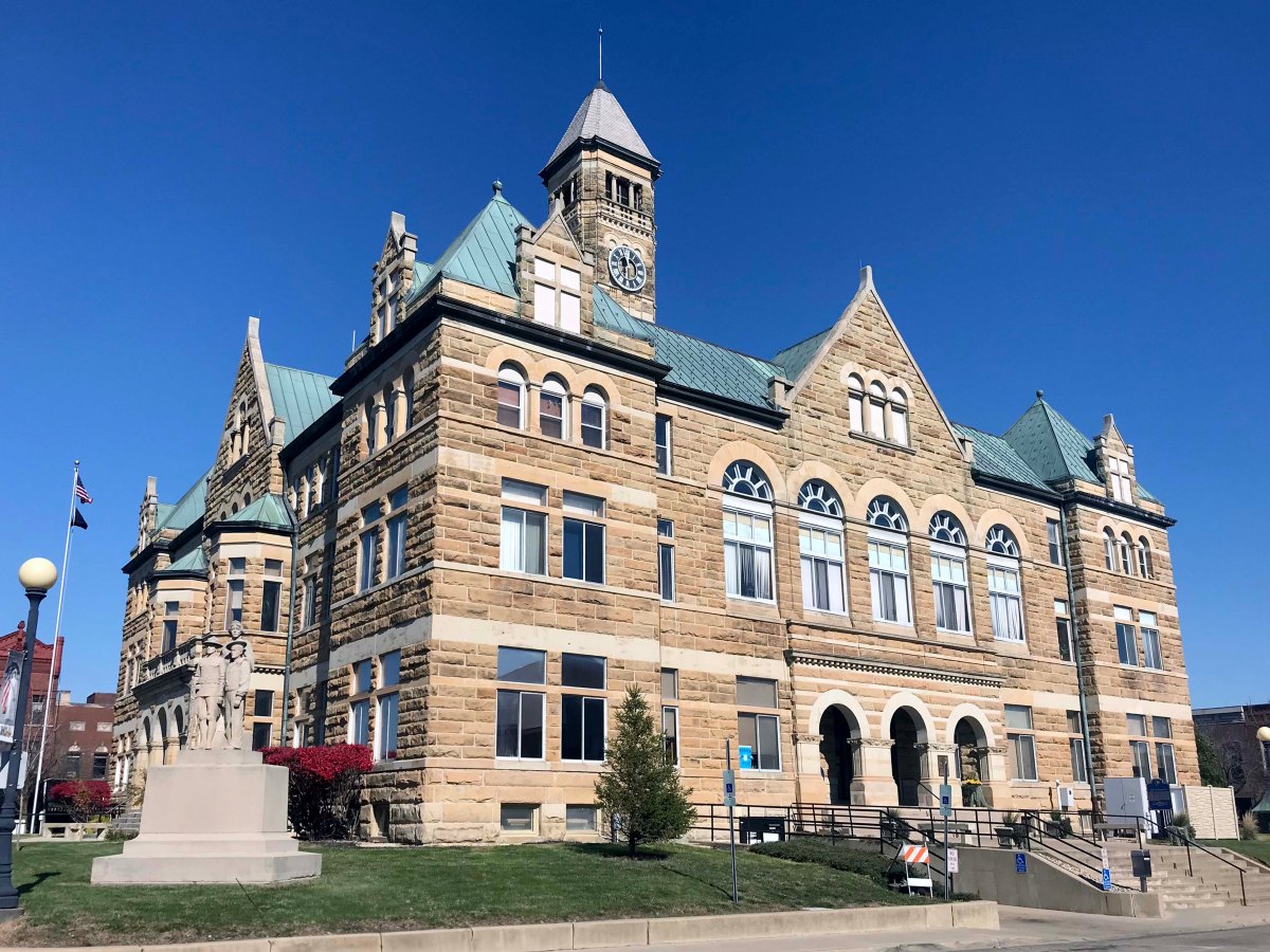 The Coles County Courthouse in Illinois (1899-) | Hiding in Plain Sight