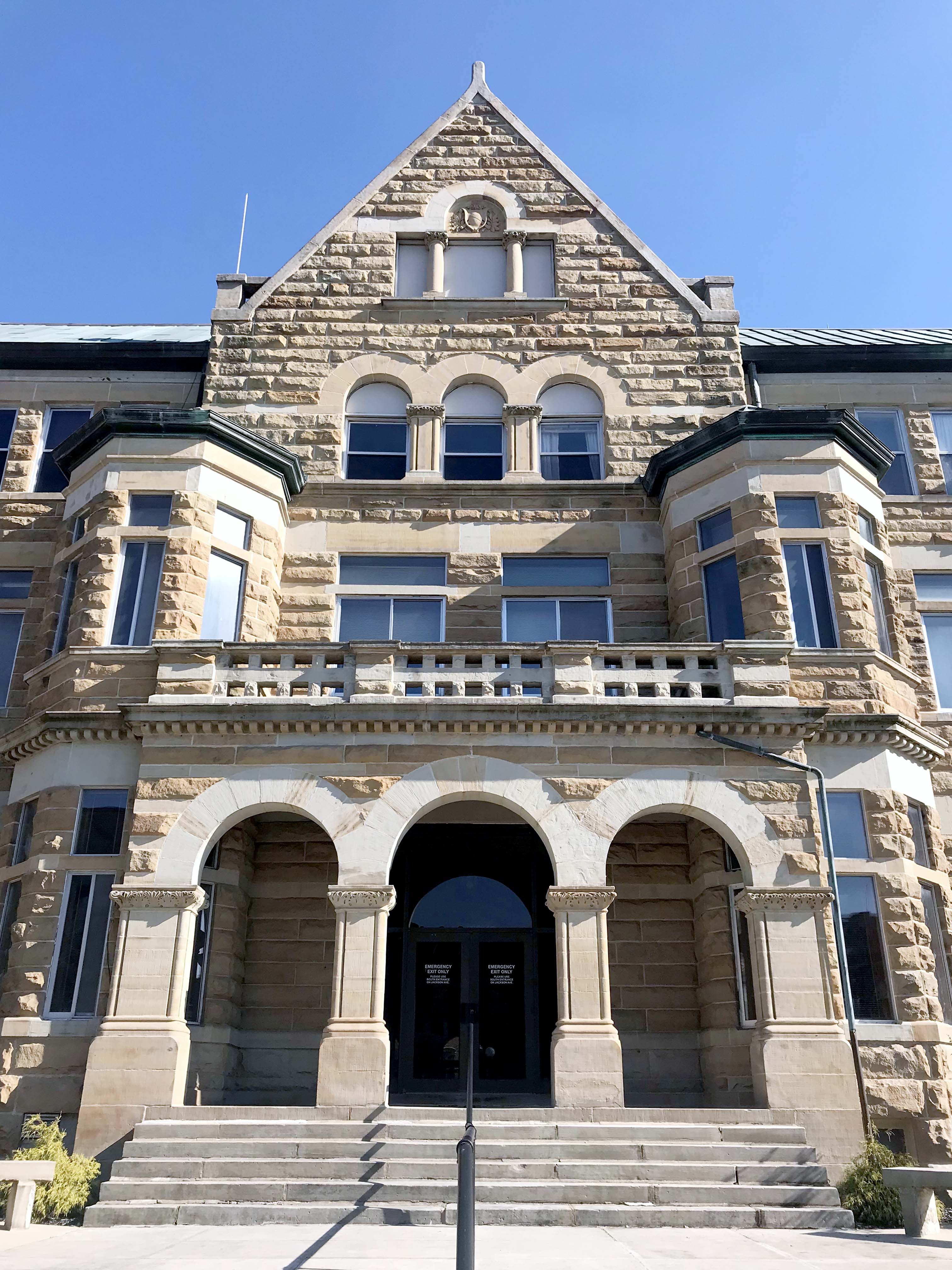 The Coles County Courthouse in Illinois (1899-) | Hiding in Plain Sight