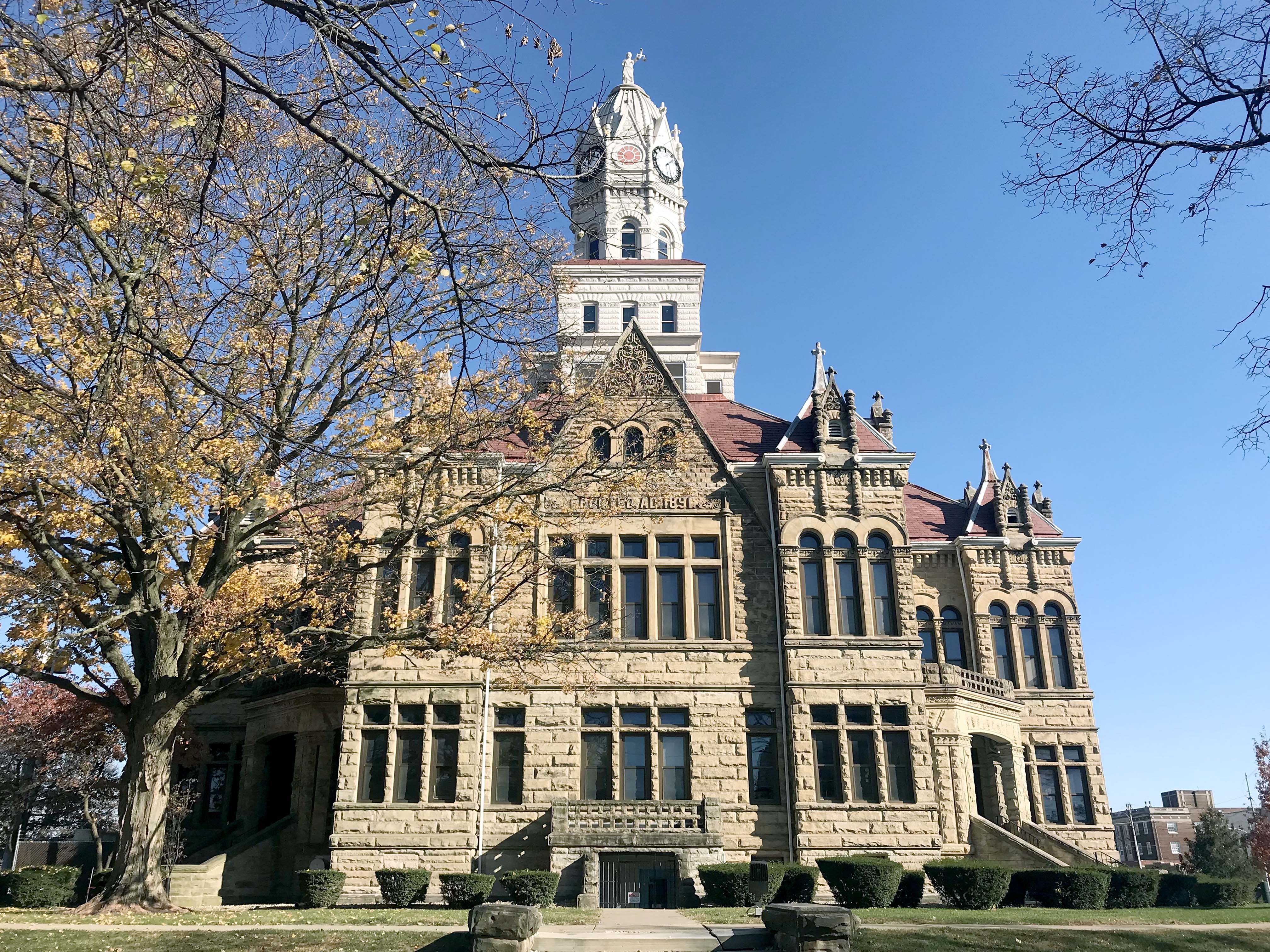 The Edgar County Courthouse in Illinois (1893-) | Hiding in Plain Sight
