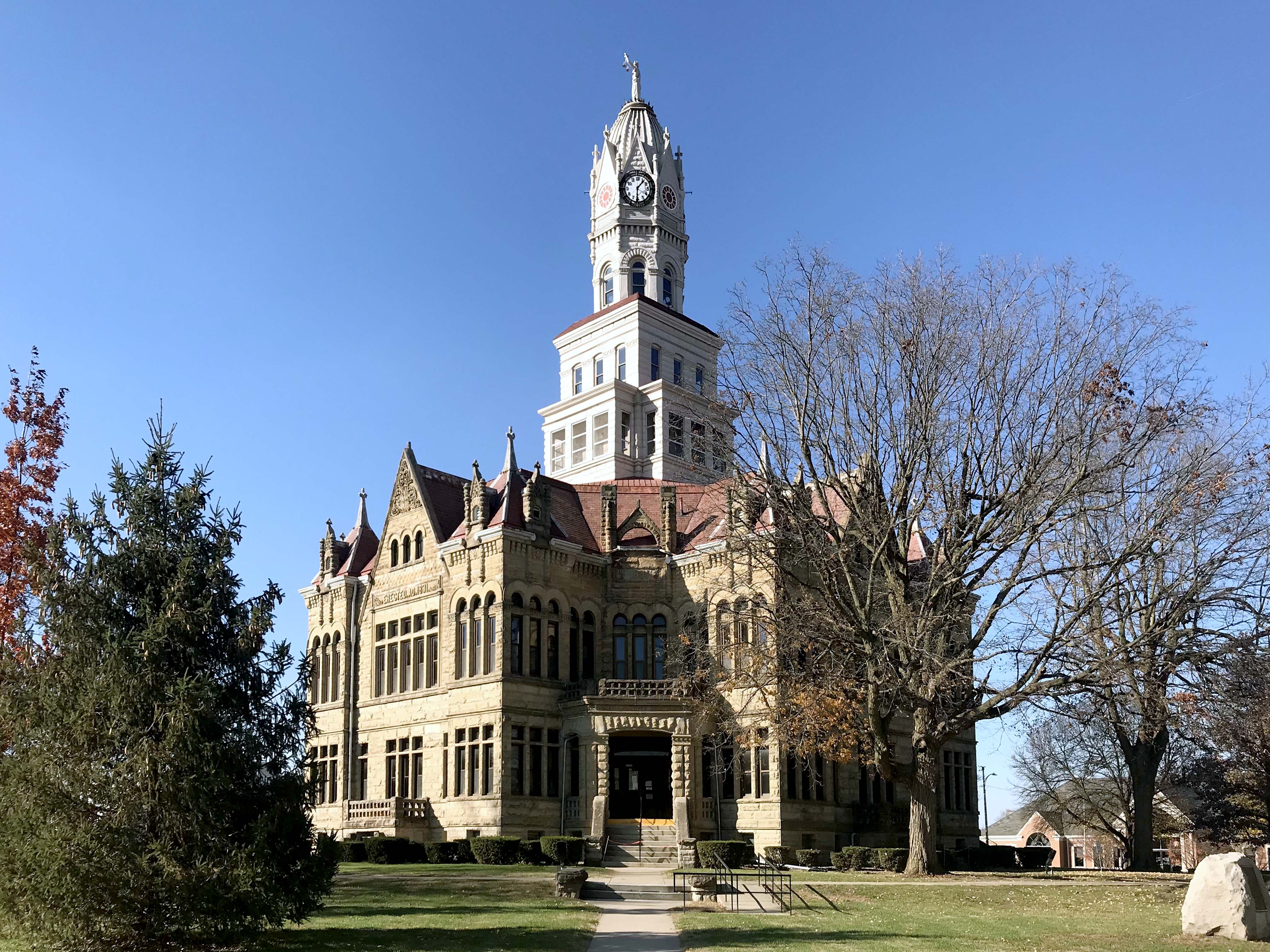 The Edgar County Courthouse in Illinois (1893-) | Hiding in Plain Sight