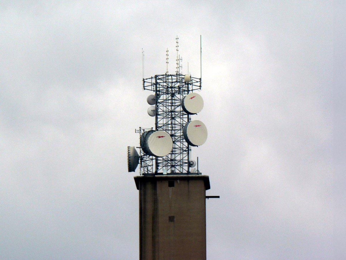 Valparaiso’s old Long Line tower | Hiding in Plain Sight