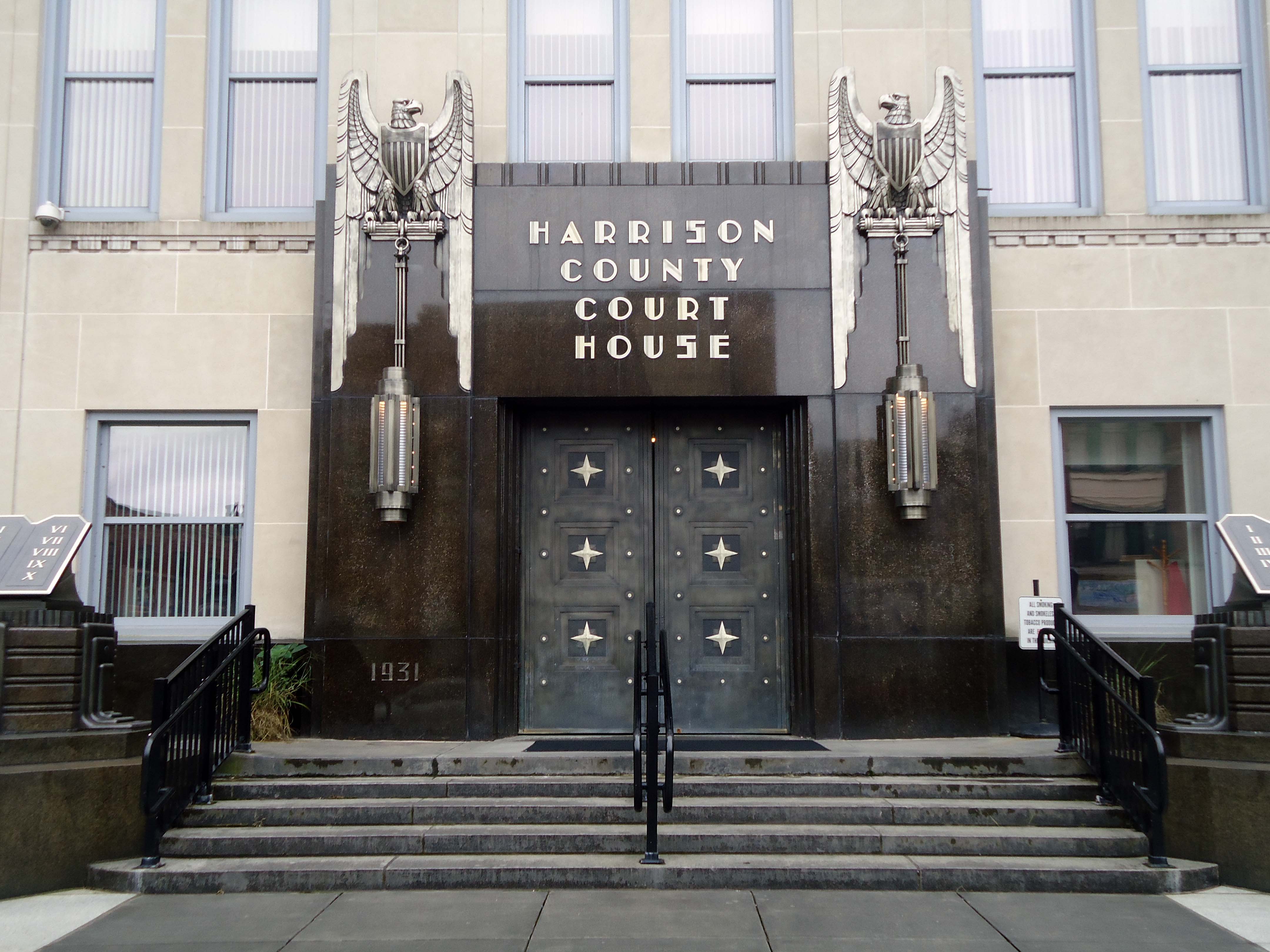 The Harrison County Courthouse in West Virginia (1932-) | Hiding in ...