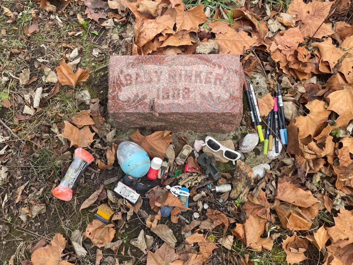 A touch of humanity at the ruined Sharp Cemetery | Hiding in Plain Sight