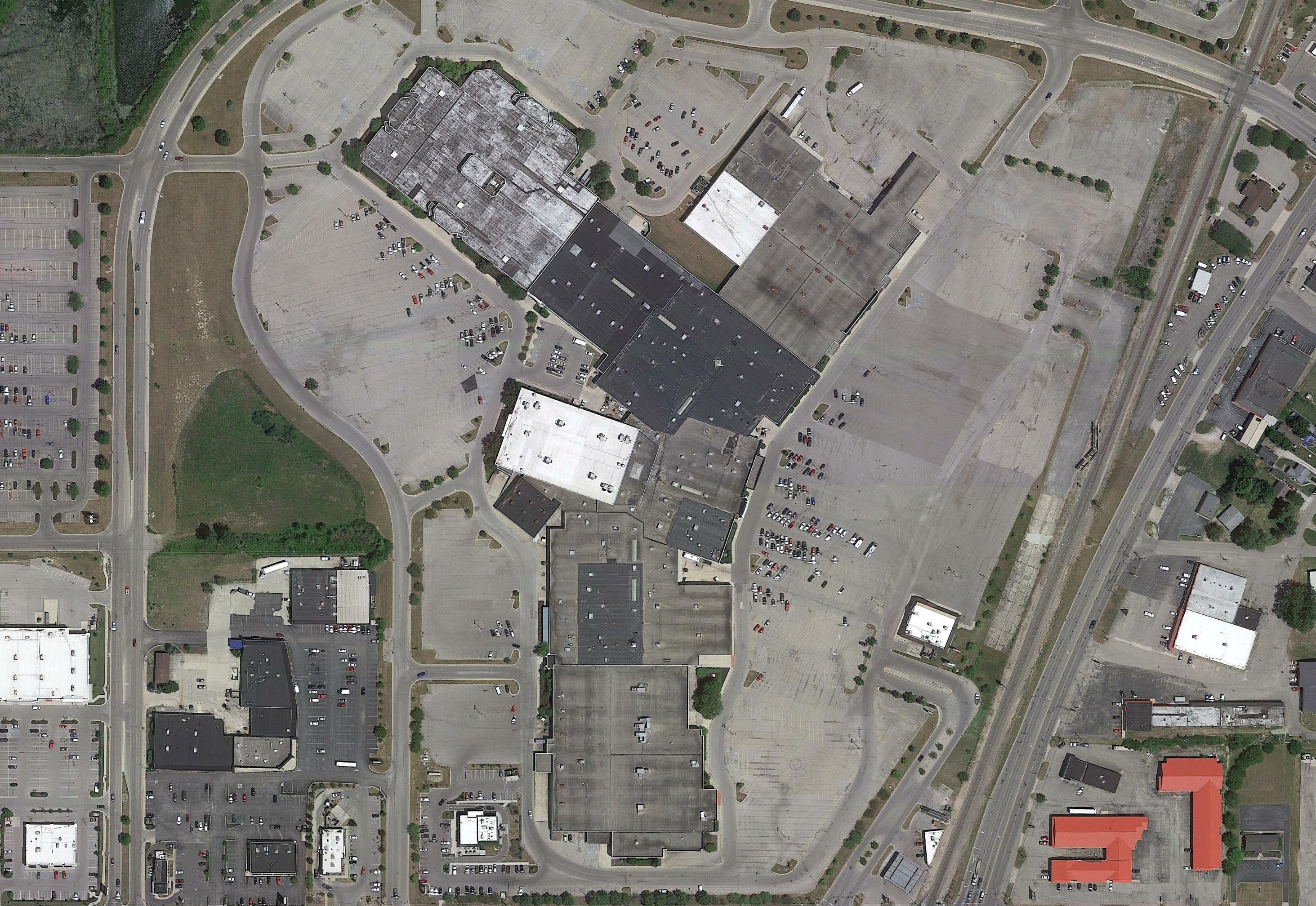 A big chunk of Muncie Mall is coming down | Hiding in Plain Sight